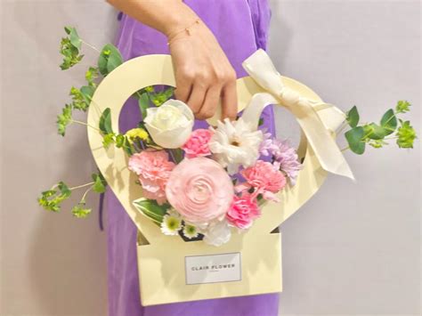 유니크한 하트캐리어 꽃바구니 플라워 클래스 01시간20분 39000원 클레어플라워런던