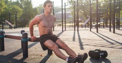 Tricep Dips The Best Exercise To Work Your Triceps