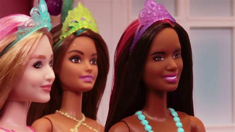 МЮЗИКЛ "ЯКЕ РОЗКІШНЕ ЛІТО!" | Barbie Чарівний Кемпер мрій Серія 6 ...