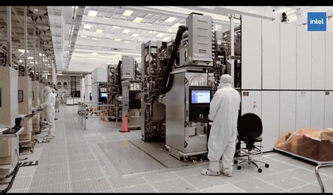 Microchip magic the amazing science behind ASML EUV lithography machine ABrandão com
