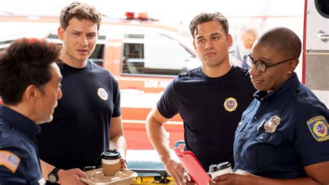 Oliver Stark On Bucks Struggles With Eddie And Hens Friendship In 9 1 1