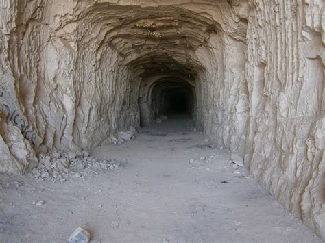 图片素材 透视 石 隧道 编队 地下 拱 洞穴 入口 黑暗 害怕 地质学 寺庙 基础设施 深 通道 勘探