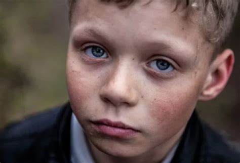 Краще відвезіть мене в ліkарню я дуже хочу їсти — сказав хлопчик і заплакав News 2 Ukr