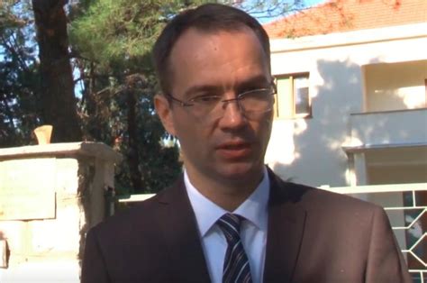 Informativni Portal In4s Јовановић СДТ уместо што збуњујете медије