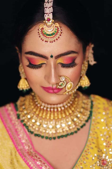 Best Makeup Artist Makeup Artist In Mumbai Get Free Quotes Wedding Mix Best Makeup Artist