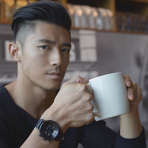 Парни азиаты Много фото