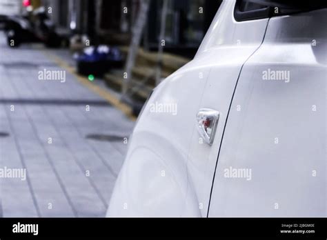 Car Lightning Bolt Indicator Light At Danielle Cooper Blog