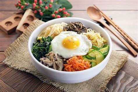How To Make Classic Korean Bibimbap Recipe Korean Bibimbap Bibimbap Recipe Recipes