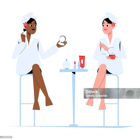 뷰티 컨설팅에서 스킨 케어 제품에 대해 논의하는 두 명의 여성은 웰빙 자기 관리 및 뷰티 루틴을 상징하는 평면 벡터 일러스트 레이 션 흰색 배경에 고립되어 있습니다 가꿔