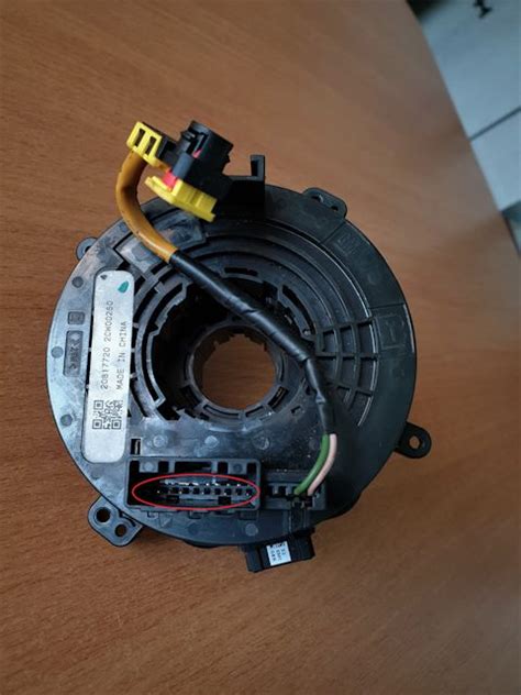 20817720 Шлейф подрулевой CHEVROLET CRUZE 09-/OPEL ASTRA J 10-/ZAFIRA C ...