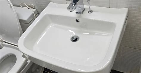 기존 집이 매우 더러웠는데 꼼꼼하게 청소해주셨습니다 덕분에 깨끗한 집에 무사히 입주할 수 있었어요ㅎㅎ 더운 날씨에 너무 감사했습니다 숨고 숨은고수