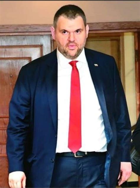 Пеевски Нещата са чудовищни ще има опит за овладяване на МВР Lentata