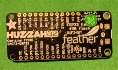 adafruit feather esp32 v1 and v2 gr33nonline