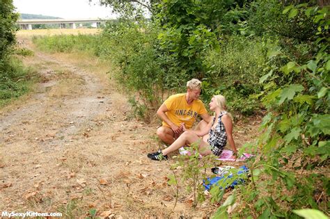 Nina E Outdoor Sex Image Large 106 Porn Pic Eporner