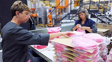 Tupperware Kritis Penjualan Anjlok Dan Karyawan Terancam Phk