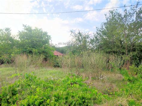 продавам къща Двуетажна къща 170 кв м РЗП 2000 кв м двор Къщи Вили Факия Продавам къщ