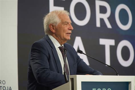 Боррель назвал вступление Украины в НАТО не главным вопросом