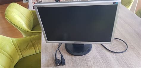 Samsung Syncmaster Nw Widescreen Lcd Monitor