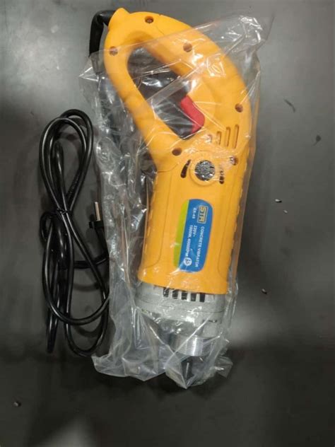 Electric Handy Vibrator At Best Price In Nagpur By Ezzi Machineries