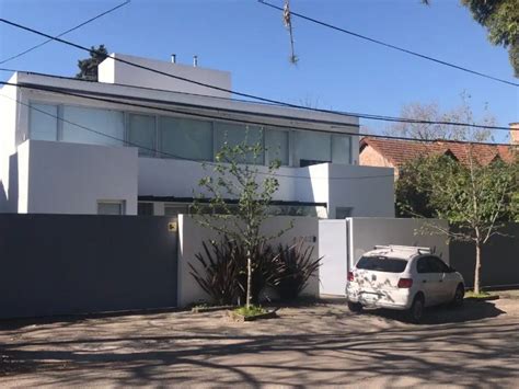 Venta Casa 6 Años 6 Dormitorios 440m2 4 Cocheras El Zorzal 200 La