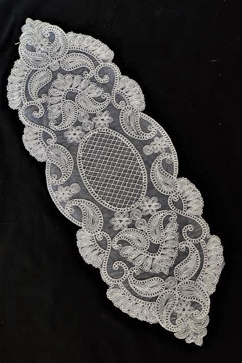 Fransız Dantelli Tek Runner Sehpa Örtüsü Masa Üstü Runner Çeyizlik Runner Masa Örtüsü