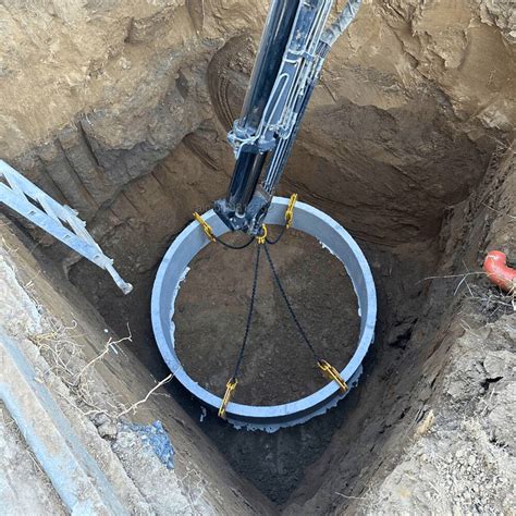 Септични Ями с Бетонни Пръстени с Мини Багер Шахти Вик Канализация ВиК услуги и ремонти