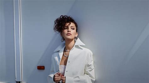 Bella Hadid Wallpapers Wallpaper Cave