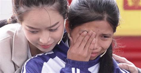 Hoa H U Thanh Th Y Cha T I T Ng D N B C I N Xin C Ti N I H C