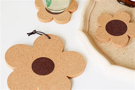 이이공브이샵 5쿠폰 플라워 코르크코스터 우드컵받침 냄비받침 2type 위시버킷