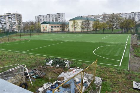На Оболоні відремонтують стадіон спортивної школи «Зміна що зроблять Вечірній Київ