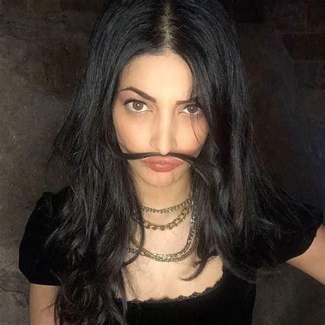 Shruti Hassan Alluring Looks Shruti Hassan Her Hair Hair Strand