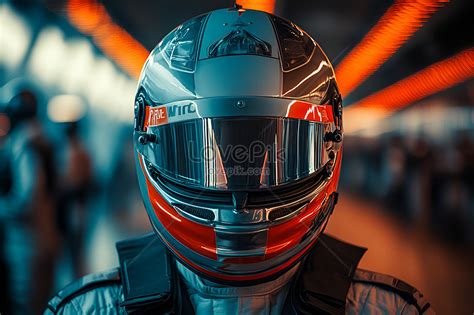 헬멧을 쓴 운전자 사진 무료 다운로드 Lovepik