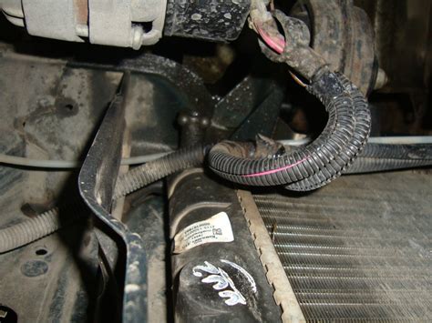 Замена радиатора охлаждающий жидкости — Lada 2114 16 л 2007 года