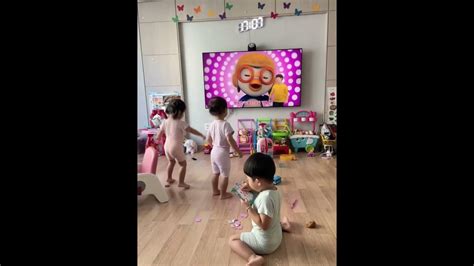 쌍둥이친규네 놀러가서 쒼나게 춤춰요 22개월아기 쌍둥이친구 춤 Shorts Youtube