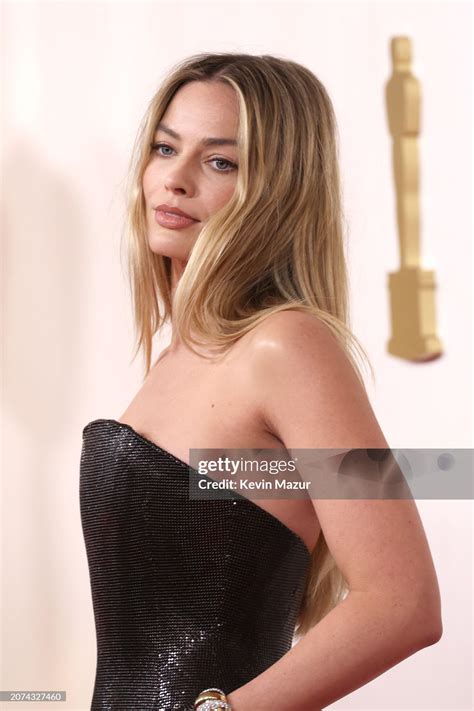 Sure Margot Robbie Nip R Celebnipvisibility Sure Margot Robbie Nip R Celebnipvisibility
