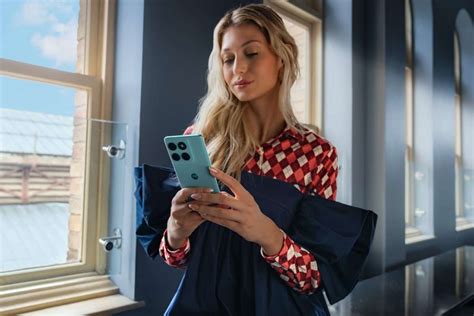 Motorola Edge Fusion Stylovka V Pantone Barv Ch Mobinfo Cz