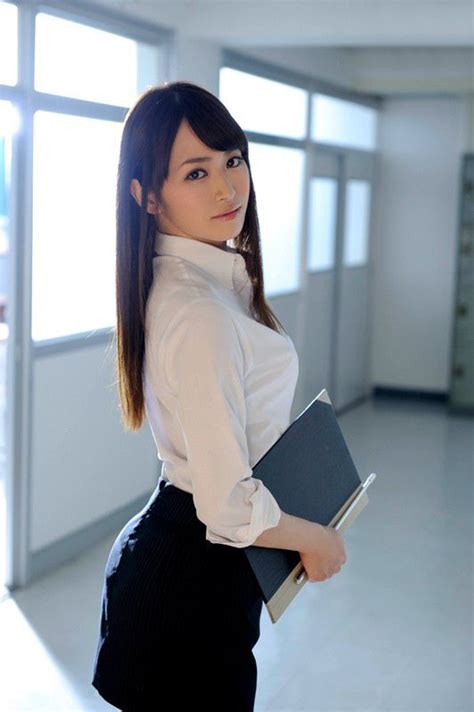 【極上の透明感】白いタンクトップ、ブラウスを着てるかわいい女の子 おにぎりまとめ
