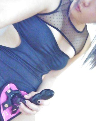 Selfie Strapon Porn Pictures Xxx Photos Sex Images Pictoa