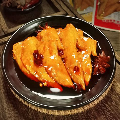 年货声耀网红鸡翅尖香辣批发麻辣熟食鸭翅尖两节翅零食年货小包装 虎窝淘