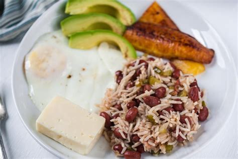 Casamiento Salvadoran Beans And Rice • Curious Cuisiniere