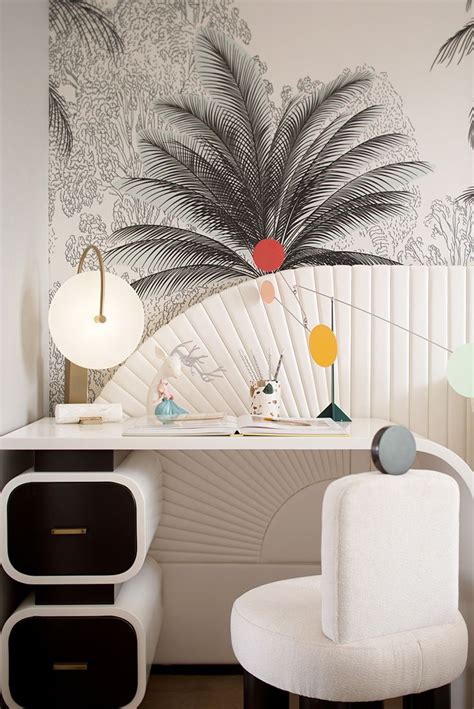 Рабочая зона в детской