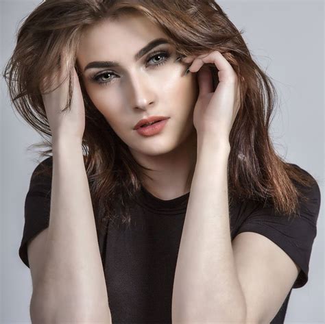 Ellietheempress S Photos On Paltalk F