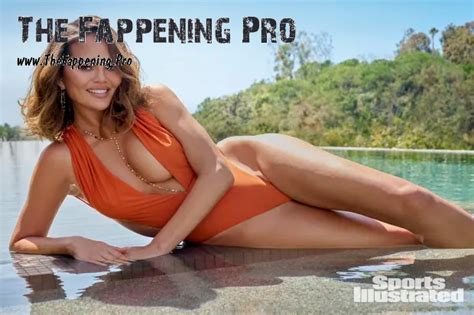 Chrissy Teigen Sexy In Bikini Photos The Fappening