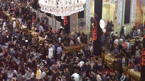 زائرین سید الشهدا علیه السلام، مشغول دعا و نیایش اربعین استوک