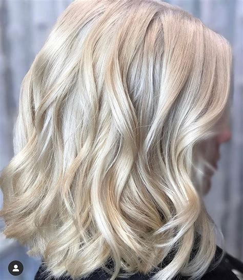 35 Beautiful Short Platinum Blonde Hairstyles To Elevate Your Style