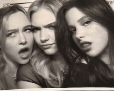 Jules Friends Friend Photoshoot Friend Photos Friend Pictures