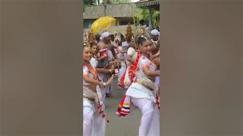 නැටුම ලස්සනයි නම් වීඩියෝ එකේ පහළින් ඇති Subscribe අනිවාර්යෙන් Klickකරන්න ඔබන්න Youtube