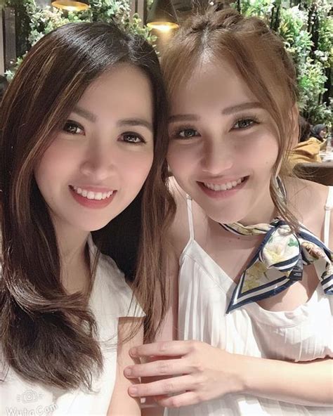 Pin By Arts Vault On Artis Indonesia Beautiful Pearl Earrings Fashion