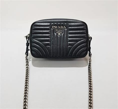 정품 프라다 다이어그램 체인 크로스백 헬로마켓