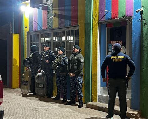 La Polic A Detuvo A Dos Personas Por La Venta De Drogas